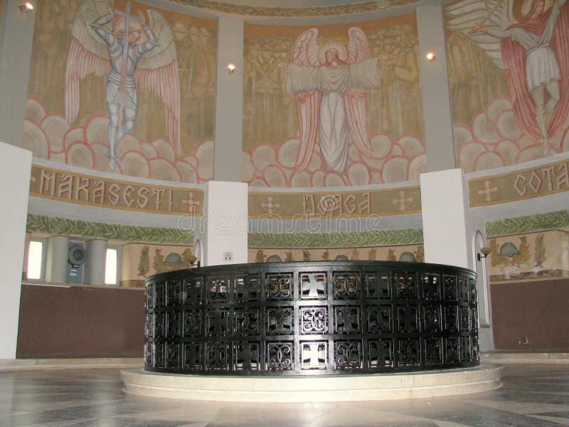 Marasesti Mausoleum Interior Editorial Stock Image - Image of bombs ...