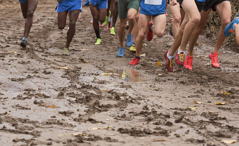 Mud running editorial stock image. Image of woman, women - 55065309