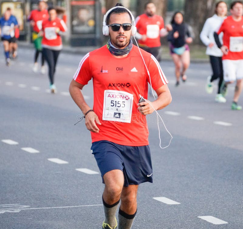 Marathon Runner editorial image. Image of jogger, marathon - 76873260