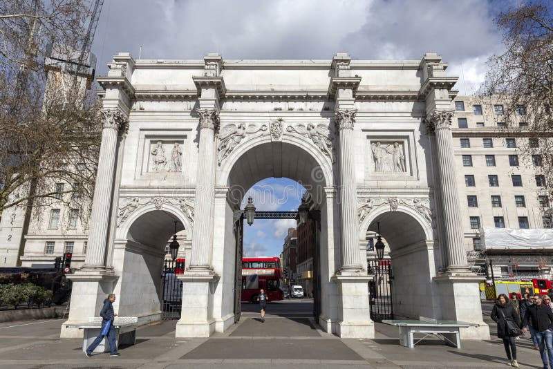 Marble Arch in London editorial stock photo. Image of arch - 146368578