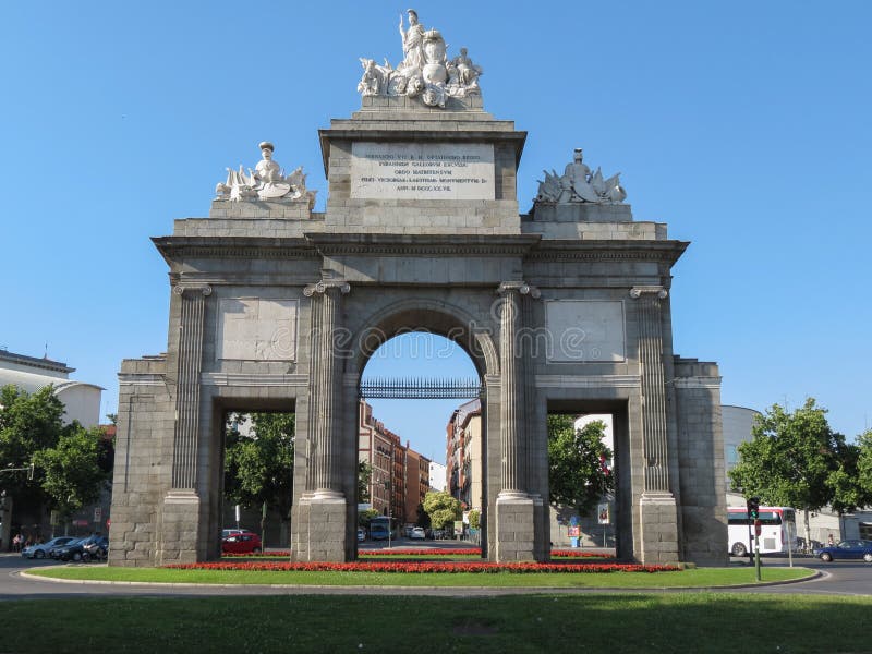 Marble arch in Madrid editorial photography. Image of heritage - 246411567