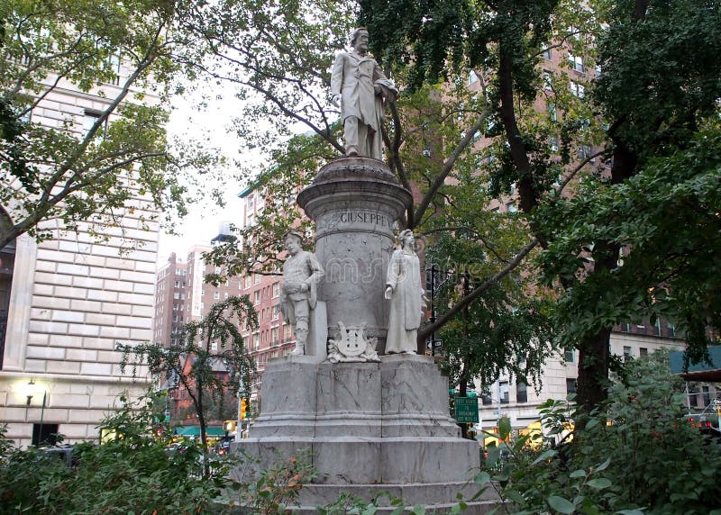 Cylindrical & Statue Bas Relief Detail in Angkor Wat, Siem Reap ...