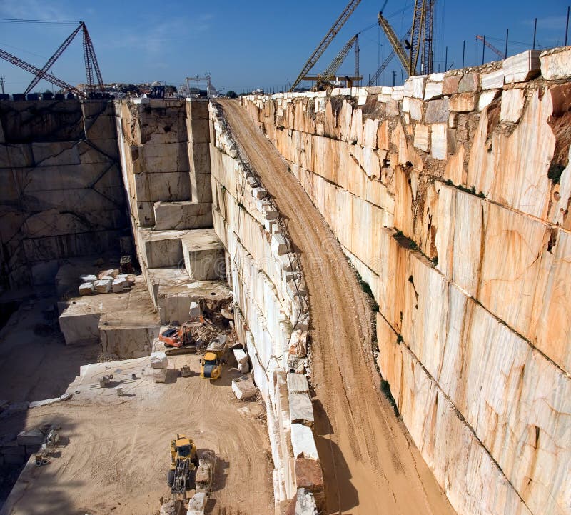 Open Quarry of White Marble Stock Image - Image of work, tuscany: 5982629