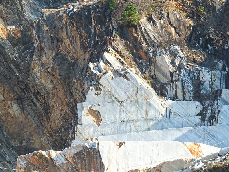 Marble quarry stock image. Image of color, machinery - 29104433