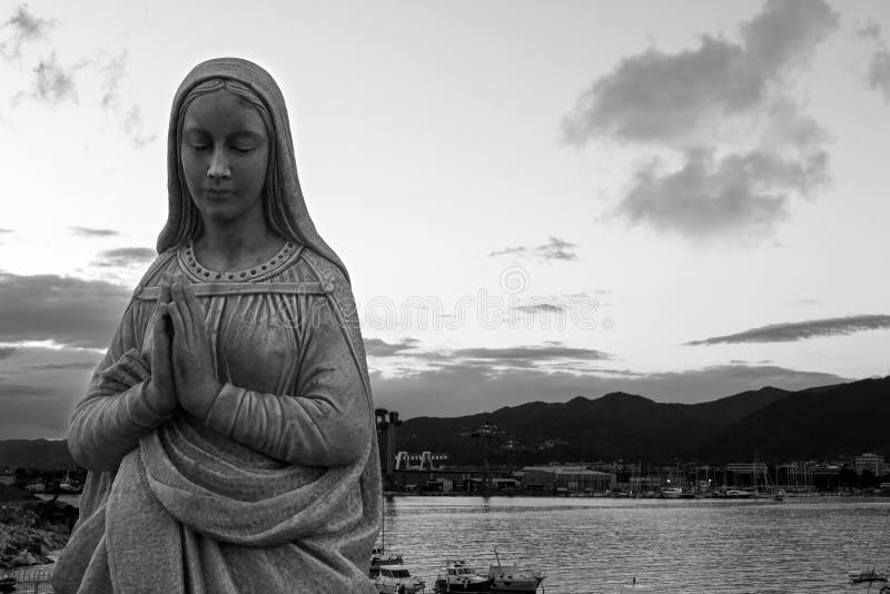 Statue of Virgin Mary in Rome. Stock Photo - Image of icon, female: 2041870