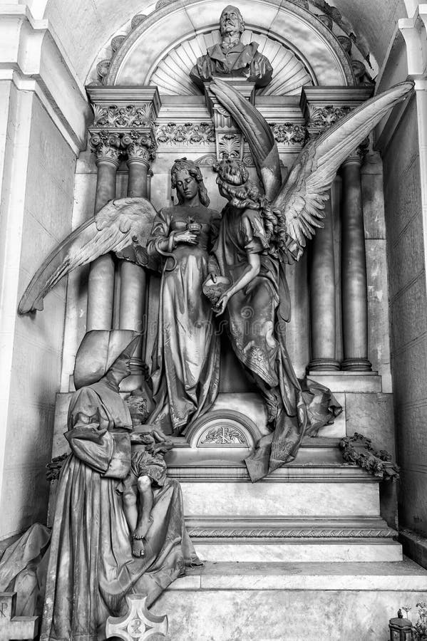 Marble Statues in the Cemetery Stock Image - Image of bronze, funeral ...