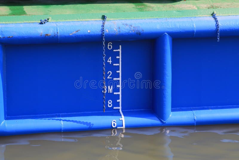 Marca De Plimsoll En La Nave Imagen de archivo - Imagen de material ...