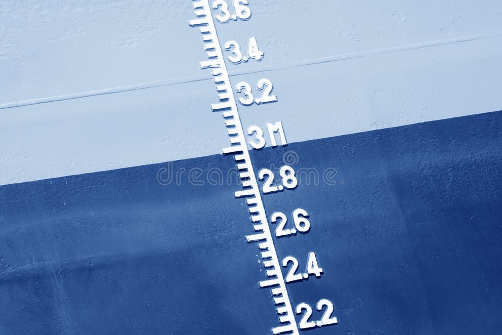 Marca De Plimsoll En La Nave Imagen de archivo - Imagen de recursos ...