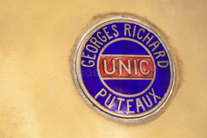 Marca Di Georges Richard Logo Fuori Dell'automobile Fotografia ...