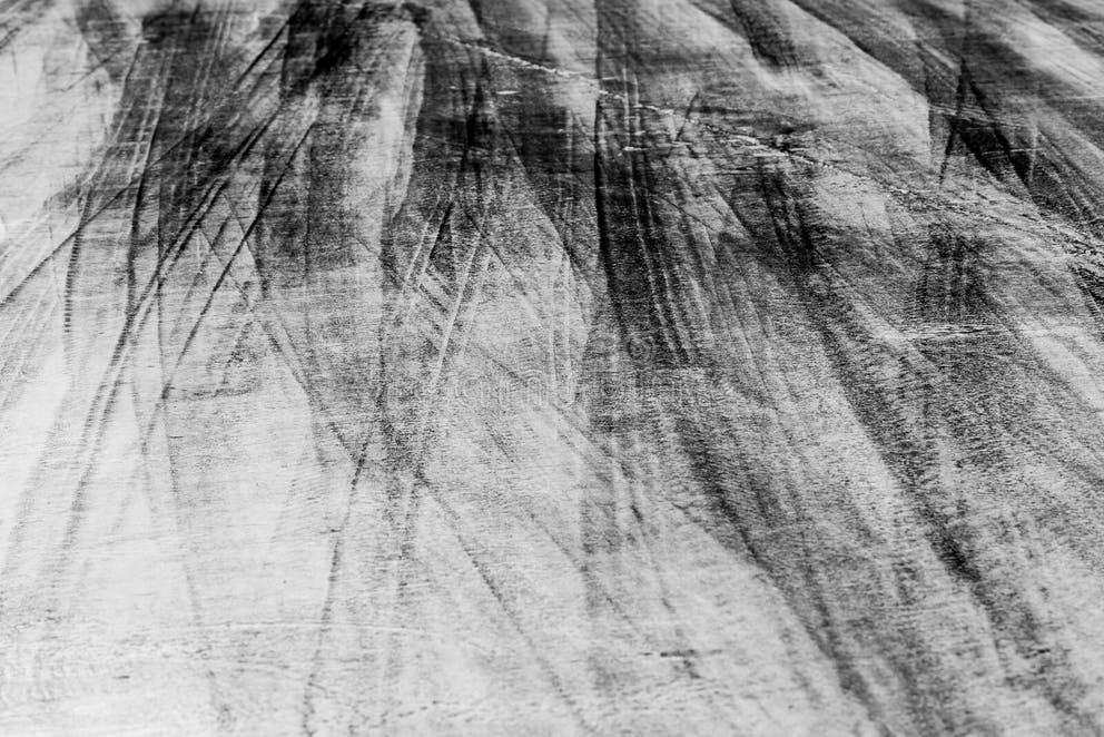 Marcas de resbalón imagen de archivo. Imagen de asfalto - 76315489