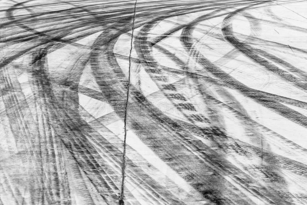 Marcas de resbalón imagen de archivo. Imagen de calle - 76316311