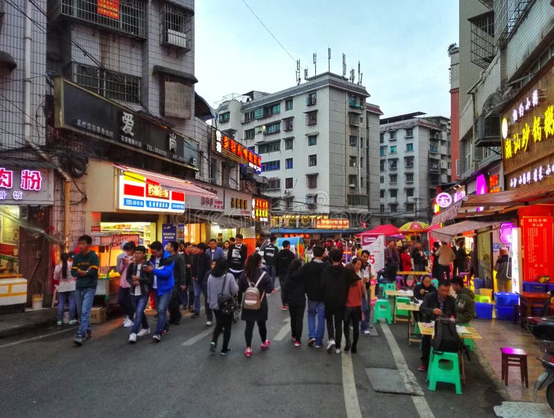 Centre commercial chinois photo stock éditorial. Image du décorations ...