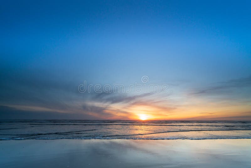 March Sunset Over the Pacific Ocean Stock Photo - Image of wave, clouds ...