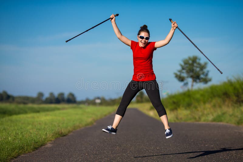 Marcheur nordique image stock. Image du promenade, sportif - 88436787