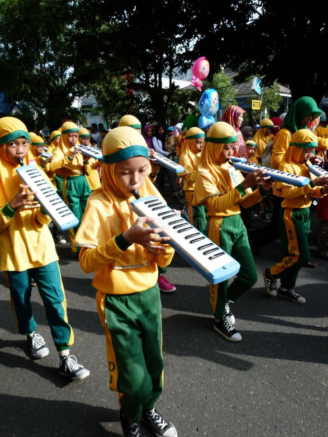 Marching band editorial photography. Image of band, city - 69727277