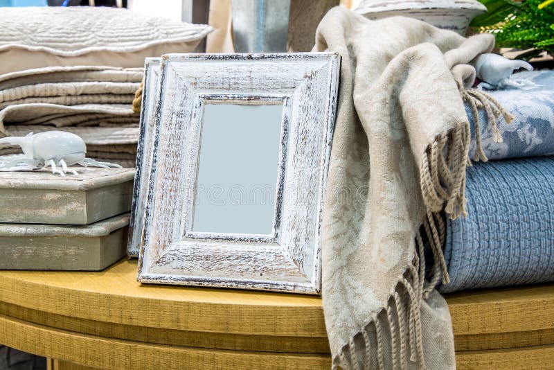 Marcos De Madera Grises De La Foto Foto de archivo - Imagen de copia ...