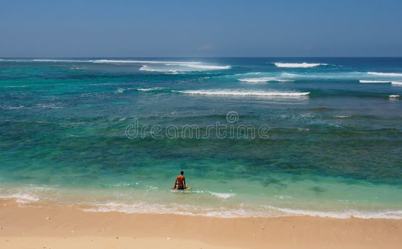 Mare di Bali immagine stock. Immagine di spiaggia, corsa - 94259695