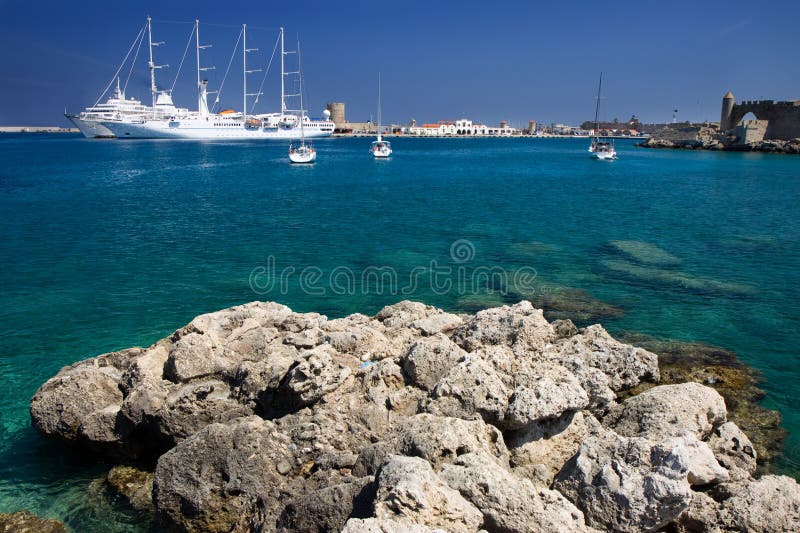 Mare greco fotografia stock. Immagine di nave, greco - 36375912
