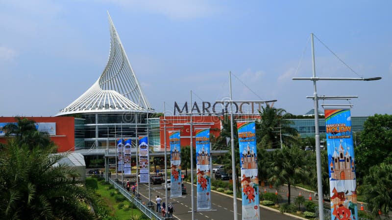 Margo City Mall foto editorial. Imagen de grande, famoso - 117600541