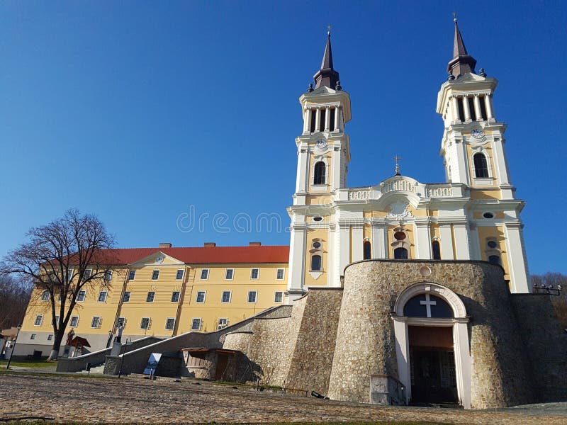 Steinbrücke Auf Der Querstraße - Maria Radna Franciscan Monastery ...