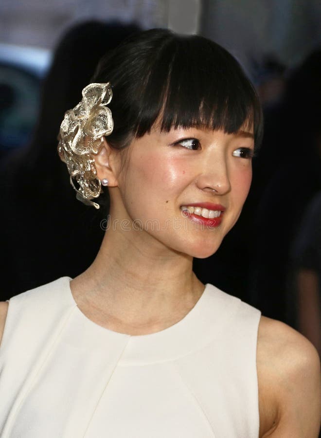 Marie Kondo Arrives an Der 2015 Gala Der Zeit-100 Redaktionelles ...