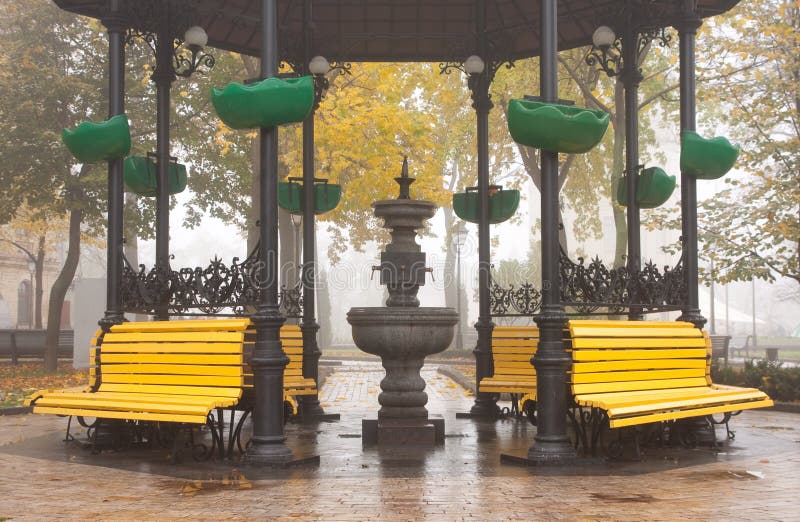 Mariinsky Park in Kiew stockfoto. Bild von herbstlich - 26663082