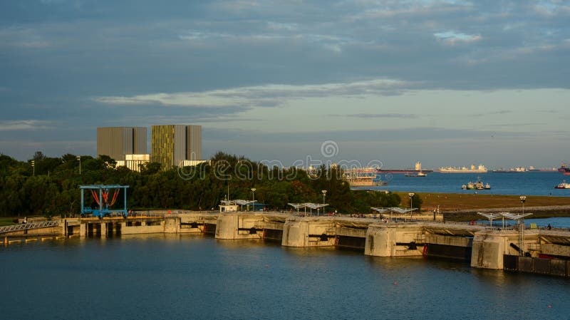 Marina Barrage at Sunset in Singapore Editorial Photo - Image of ...