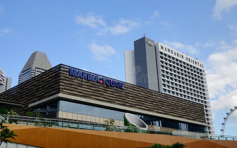 Marina Square at night editorial stock image. Image of singapore - 42647919
