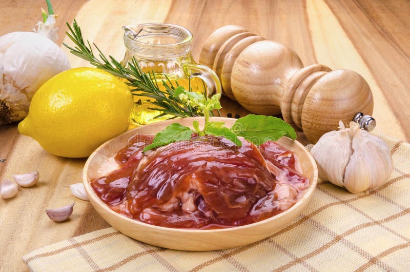 Marinated Beef in Sesame Oil Stock Image - Image of fresh, pepper: 71335327