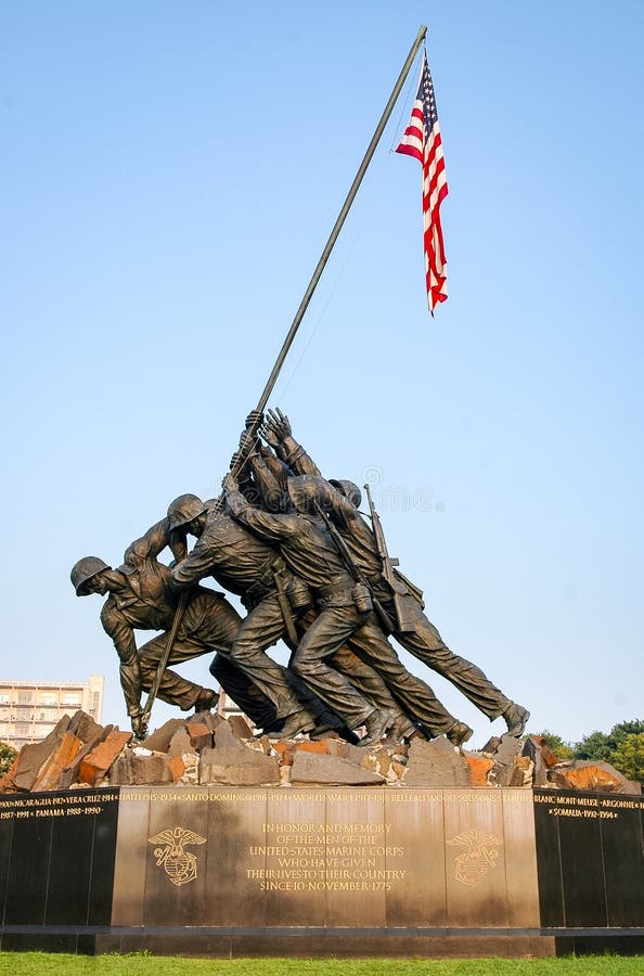 Marine Corps War Memorial redactionele fotografie. Image of ...