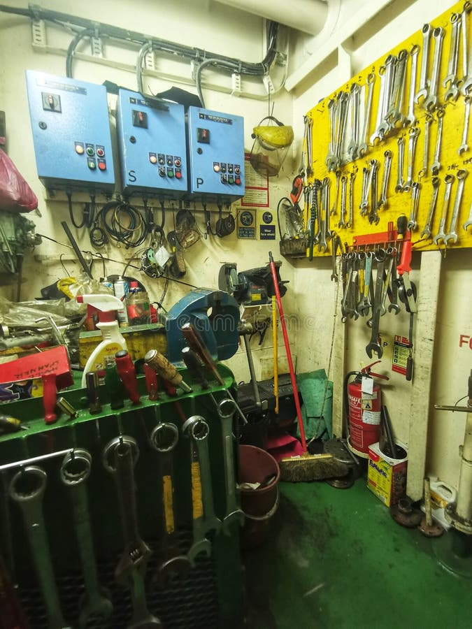 Marine Engine Room Workshop Stock Image - Image of engineering, narrow ...