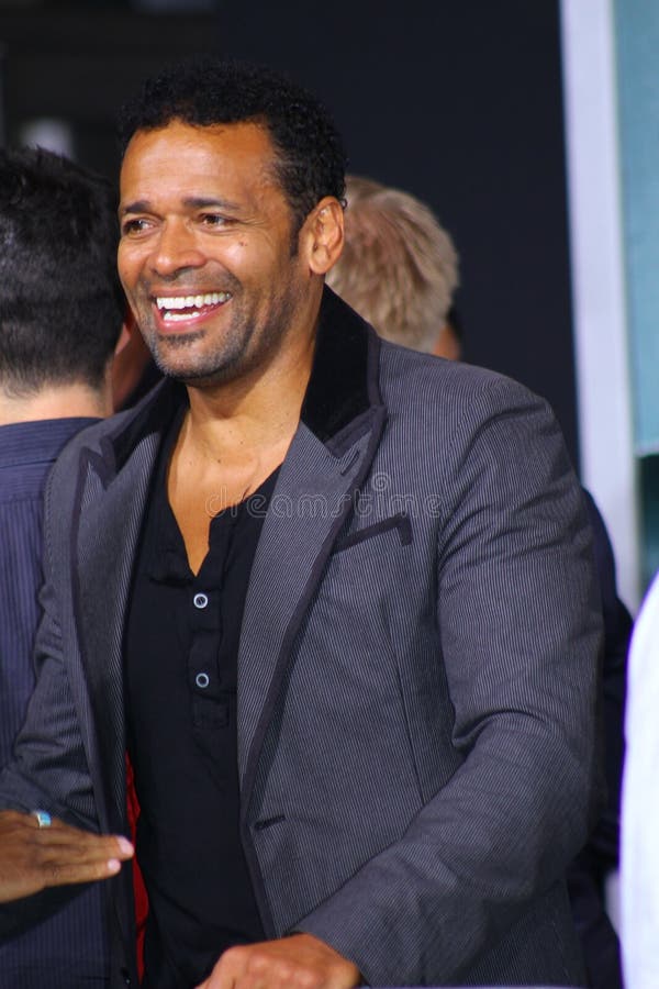 Mario Van Peebles editorial photography. Image of cross - 27154792