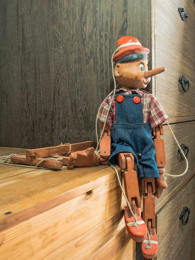 512 Photos de Pinocchio Marionnette Rouge - Photos de stock gratuites ...