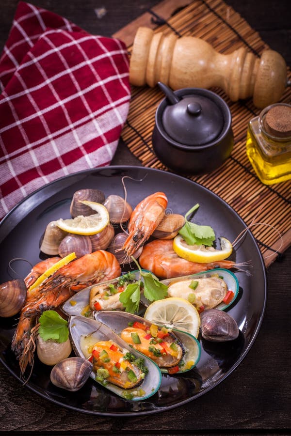 Mezcla de los mariscos imagen de archivo. Imagen de sano - 3582439