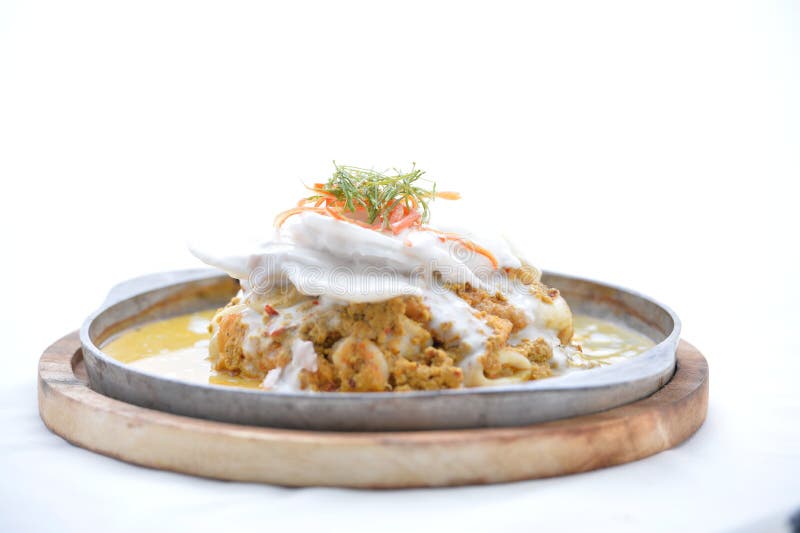 Mariscos Y Coco Cocidos Al Vapor Imagen de archivo - Imagen de caliente ...