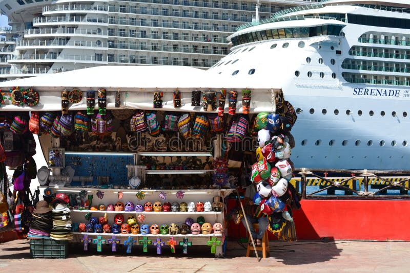Market and cruise ship editorial photo. Image of items - 38212821