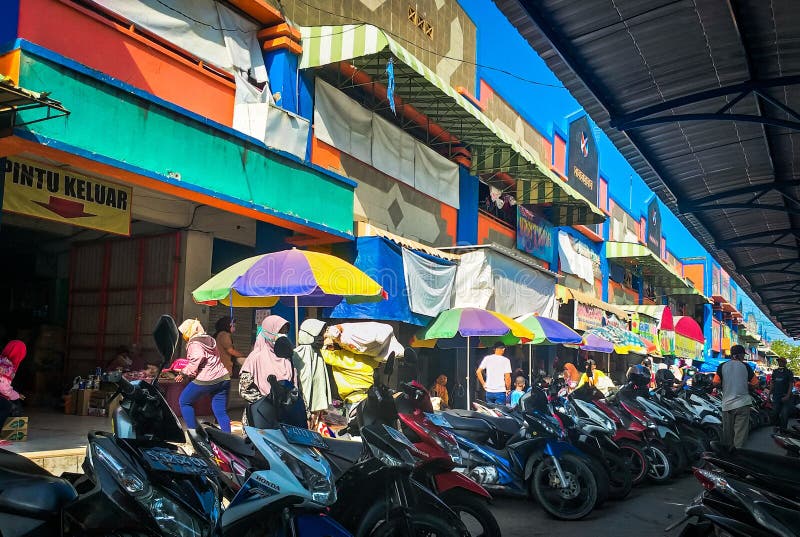 Bustle of Traditional Markets Editorial Image - Image of city ...