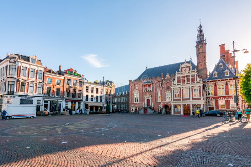 Market Square Architecture in Center of Haarlem, Netherlands Editorial ...