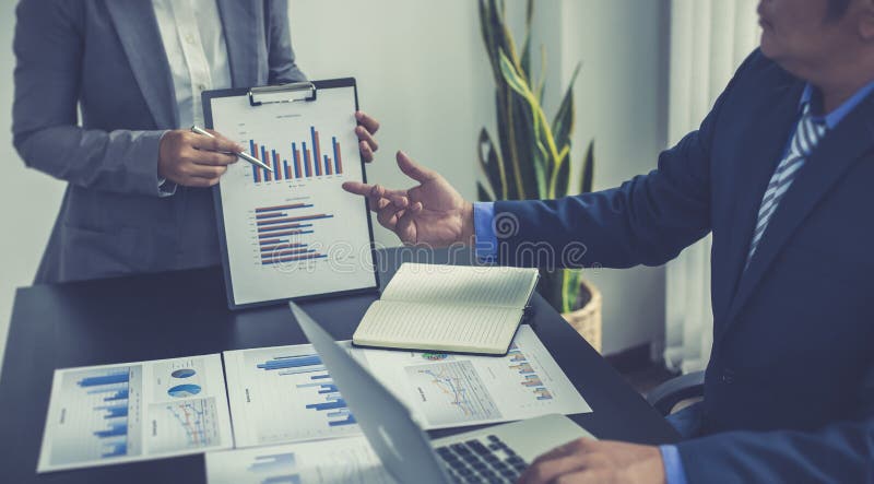 Marketers Offer Sales Leaders the Concepts and Strategies with Graphs ... Marketers Offer Sales Leaders the Concepts and Strategies with Graphs ...