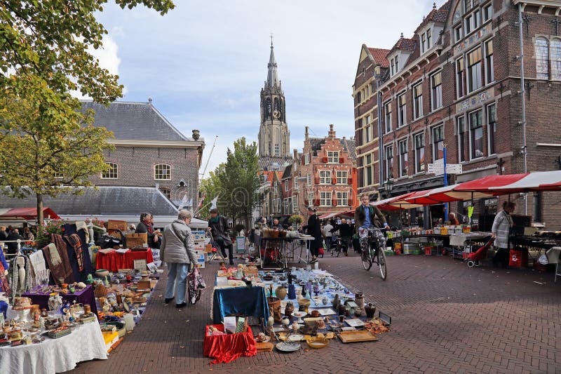 Markt in Delft, Holland redactionele afbeelding. Image of kerk - 92672830