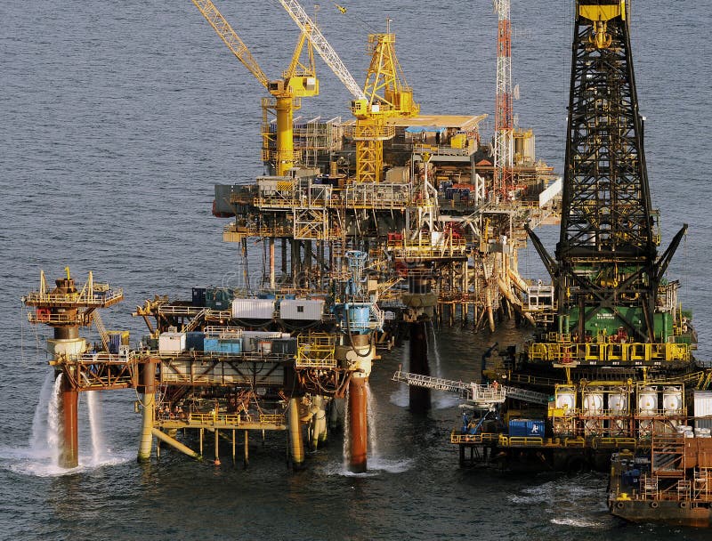 Marlin B Platform Construction Added To Marlin A On Bass Strait Stock Image Image Of Barge