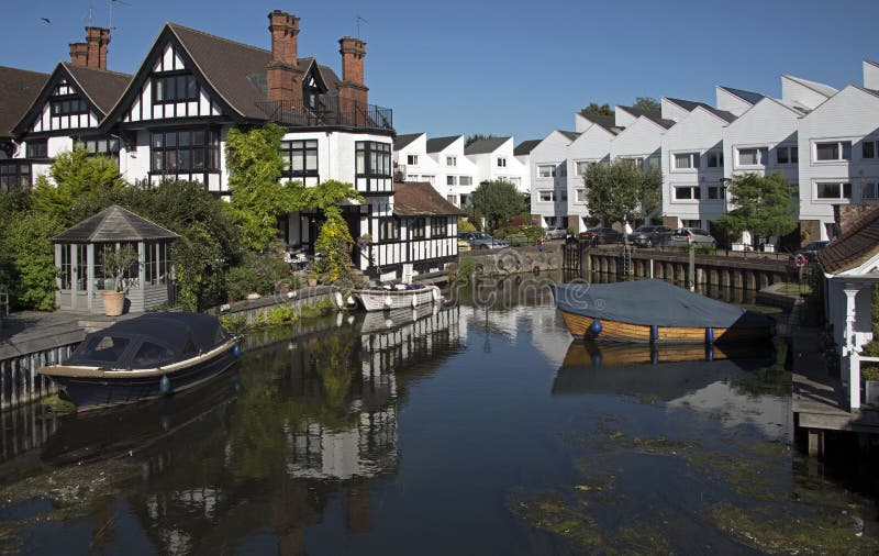 Marlow on the Rive Thames editorial photography. Image of thames - 75550967