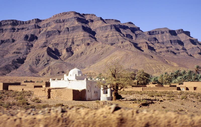 Marokkaanse marabout stock foto. Image of berg, arabier - 1847368