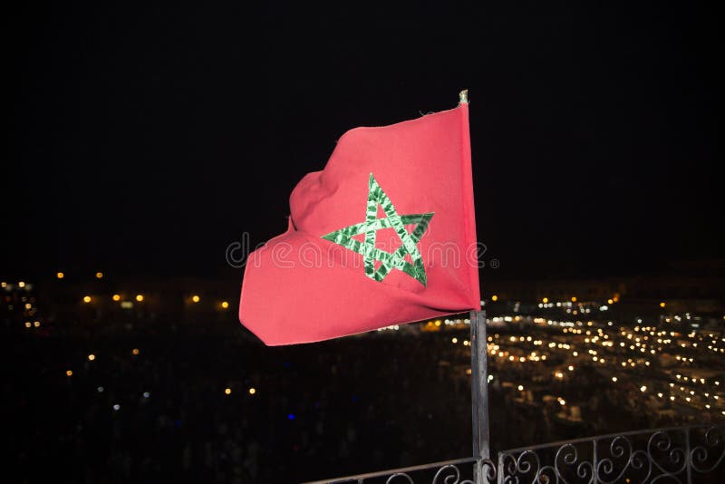 Marokkaanse Vlag Het Natuurlijke Beeld Van Een Mooie Vlag Op De ...