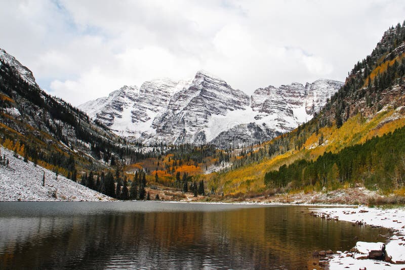 Maroon Bells stock image. Image of colorado, fall, maroon - 11137167