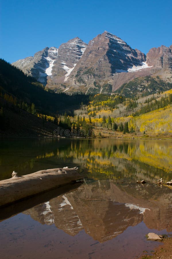 Maroon Bells stock image. Image of autumn, snow, reflection - 11144929