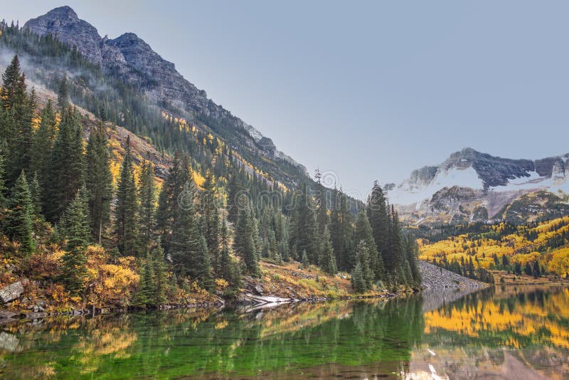 Maroon Bells in fall stock image. Image of landscape - 11210549