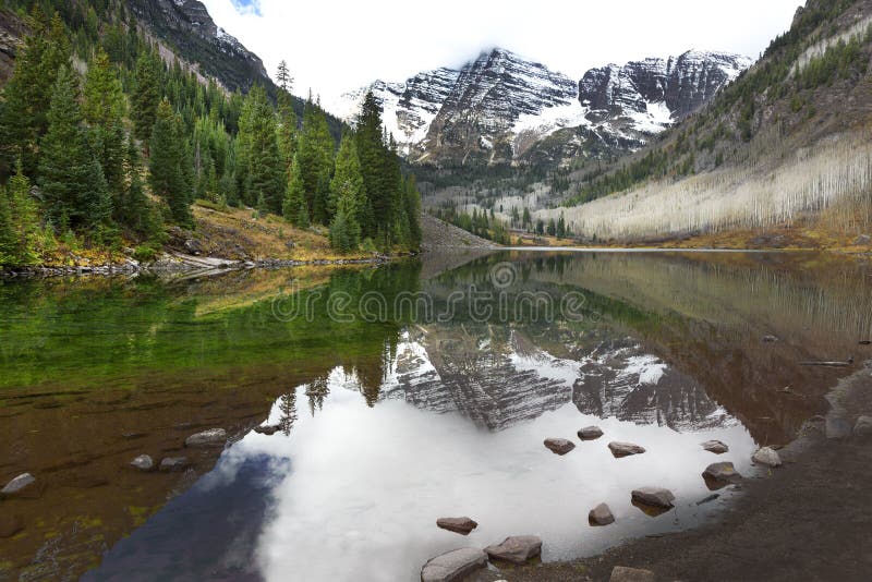 Maroon Lake, Maroon Bells, Colorado Stock Image - Image of shore, aspen ...