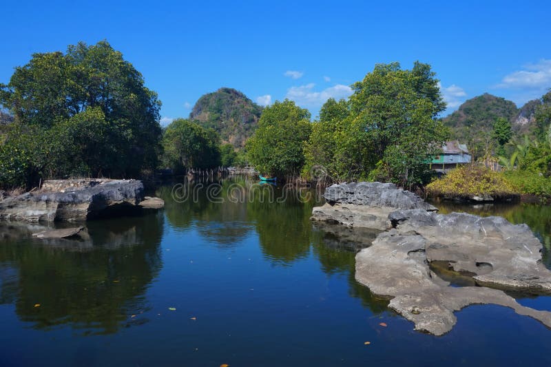Panoramic Views of Clear Rivers and Shell Rocks Stock Image - Image of ...