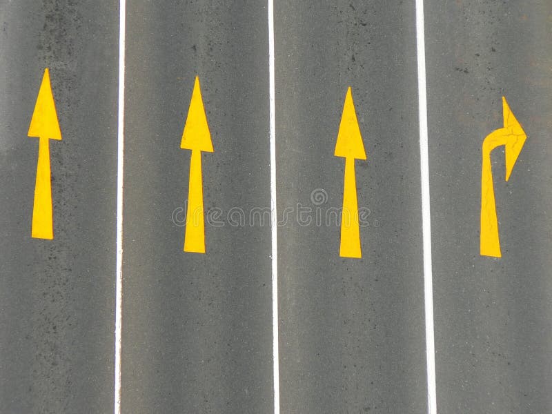 Marquage routier image stock. Image du aérien, jaune, gauche - 1486025